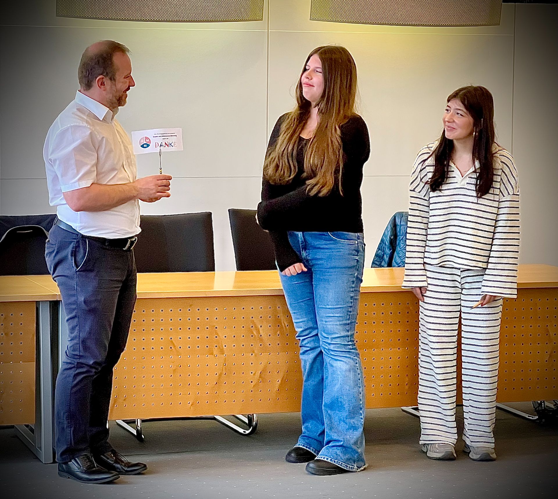 Wir waren beim Bürgermeister! – Die 8. Klassen im Meringer Rathaus ...